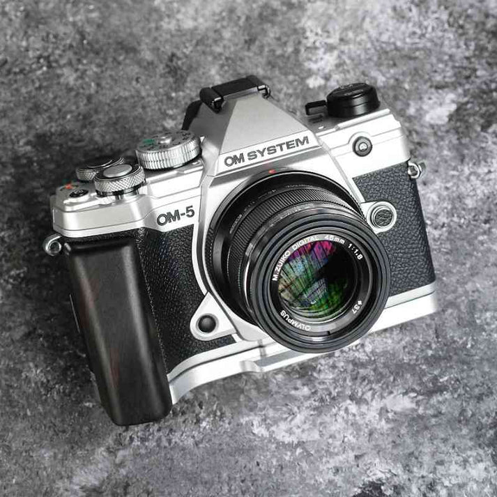 Olympus OM5 Grip E-M5 Mark III