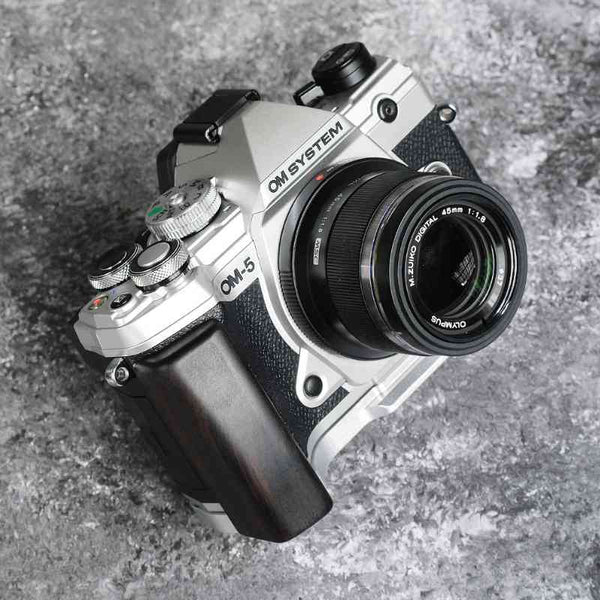 Olympus OM5 Grip E-M5 Mark III
