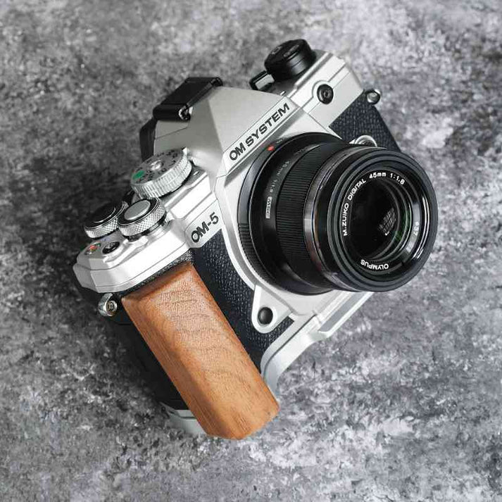 Olympus OM5 Grip E-M5 Mark III