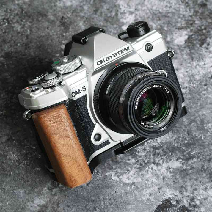 Olympus OM5 Grip E-M5 Mark III