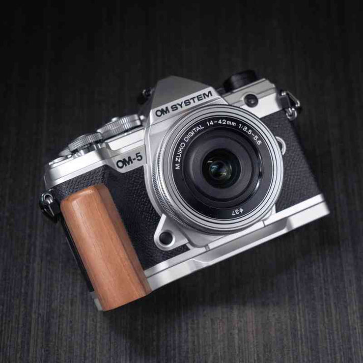 Olympus OM5 Grip Wood YW Design