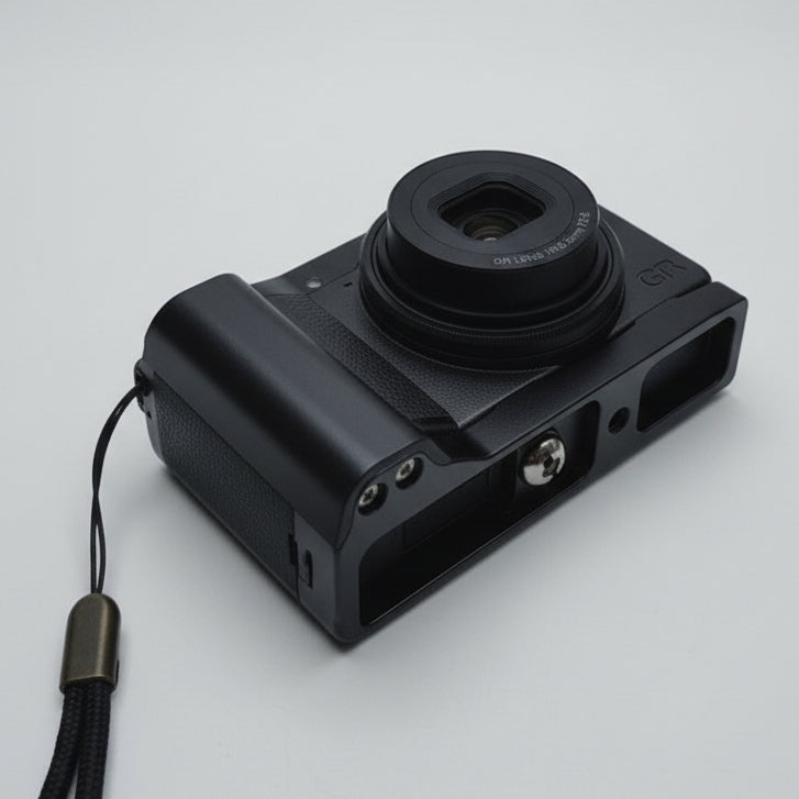 Ricoh GR3 Hand Grip for Improved Handling and Security 📷