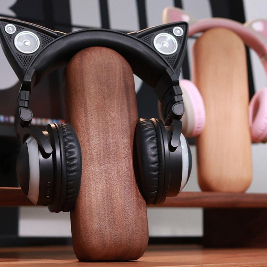 Premium Wooden Headphone Stand For AirPod Max Modern Design